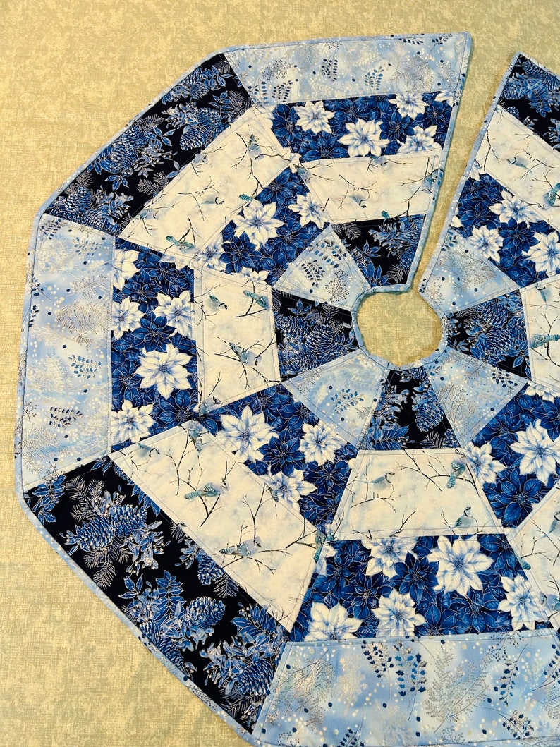 Winter Wonderland Blue Christmas Tree Skirt. Measures 32 Inches Across ...