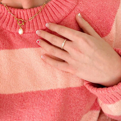 Dainty Pearls Purity Ring - Etsy