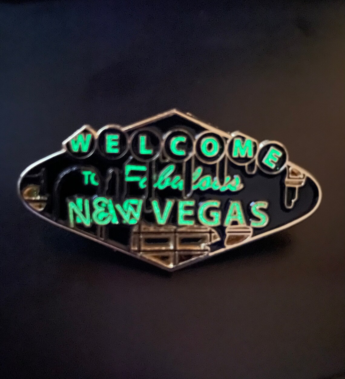 Fallout New Vegas Welcome Sign Enamel Pin - Etsy