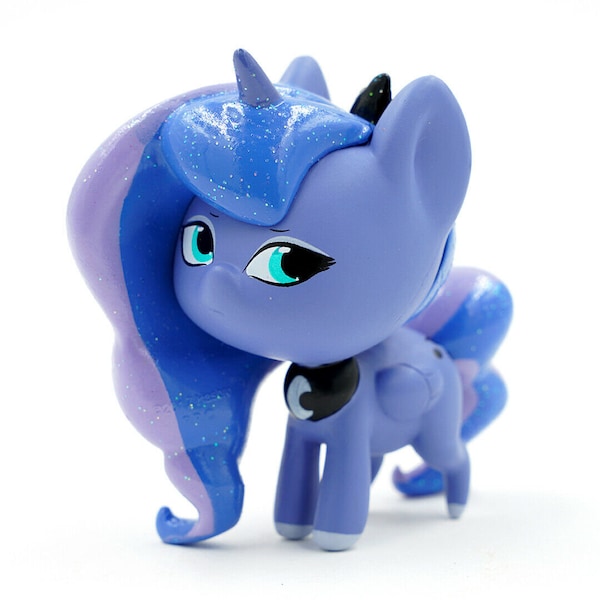 Princess Luna - Etsy