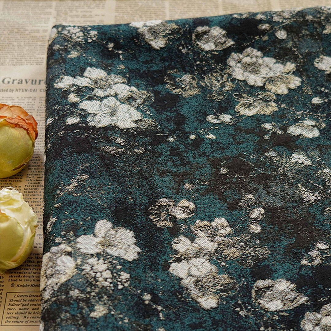 Reversible Jacquard Woven Fabric, 3D Vintage Flower Pattern With ...