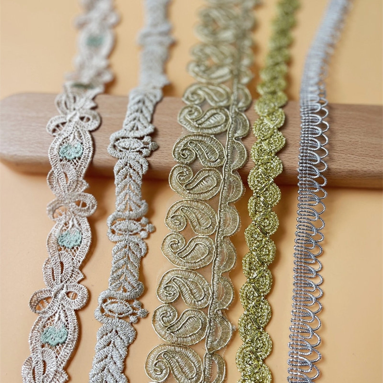 Beige Flower Lace Trim: Vintage Embroidery Weave, Shabby Chic Decor - Etsy