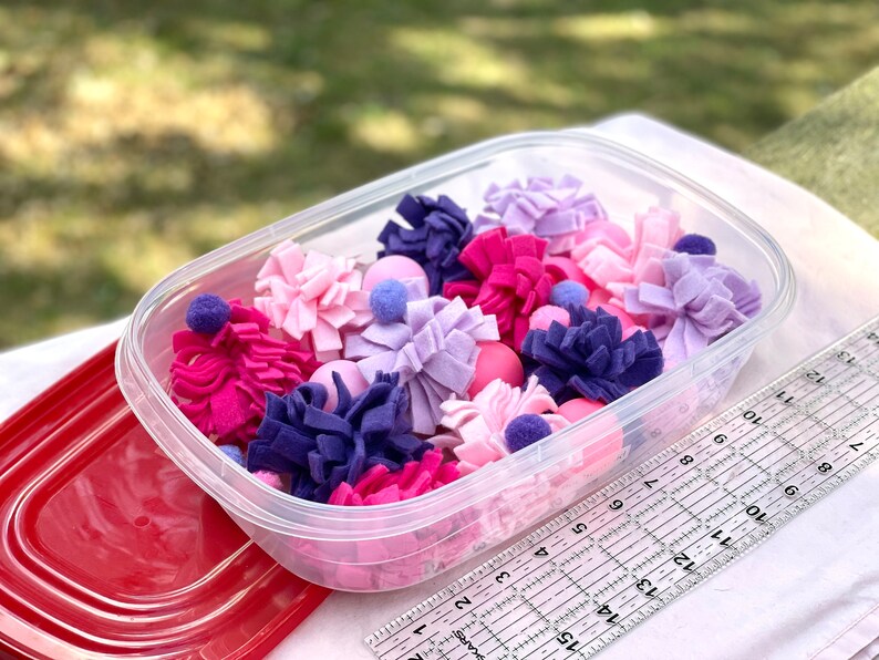 Shades of Pink and Purple Hedgehog Dig Box Fleece, Ping Pong Balls ...