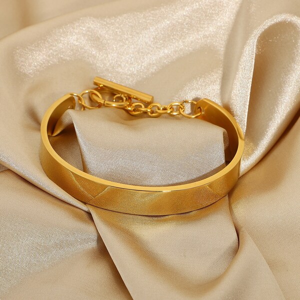 Gold Wire Bangle - Etsy