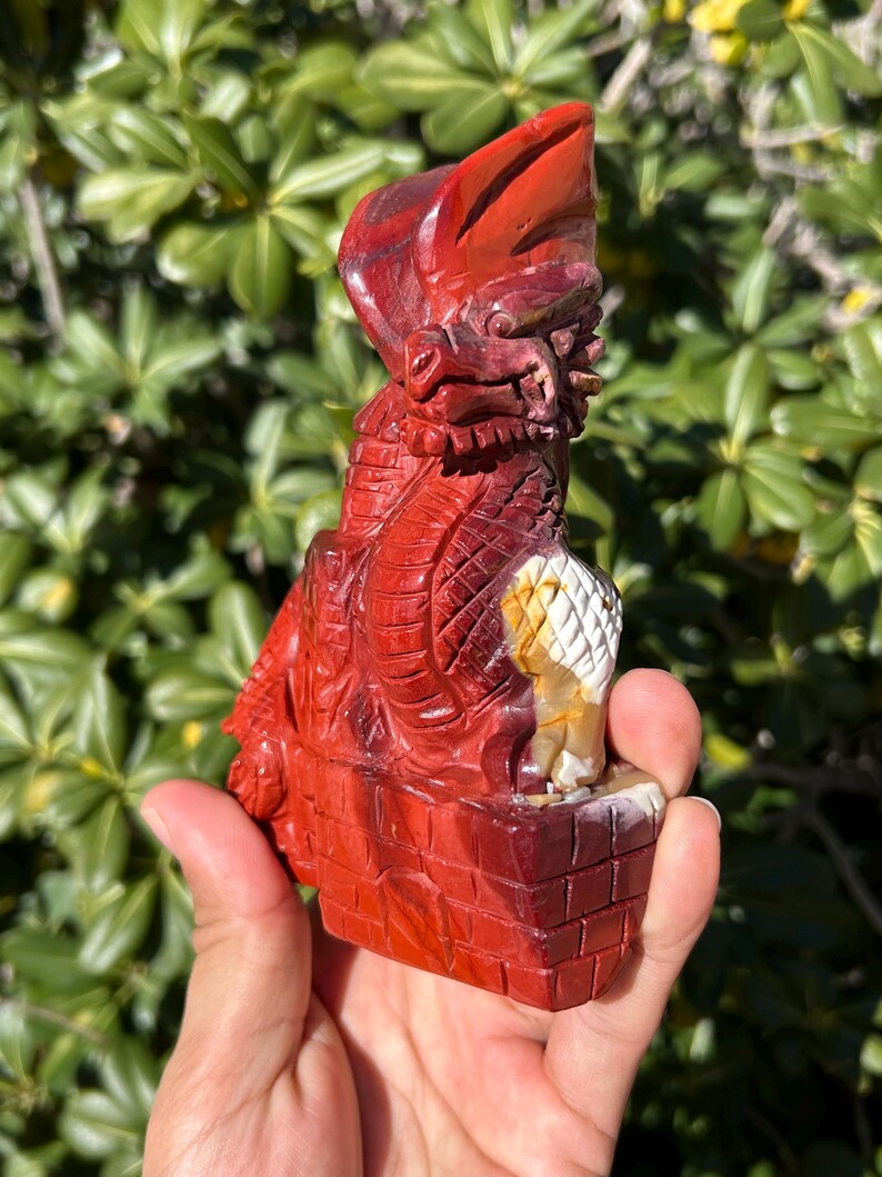 Mookaite Dragon Carving | Mookaite Crystal | Mookaite Carving ...