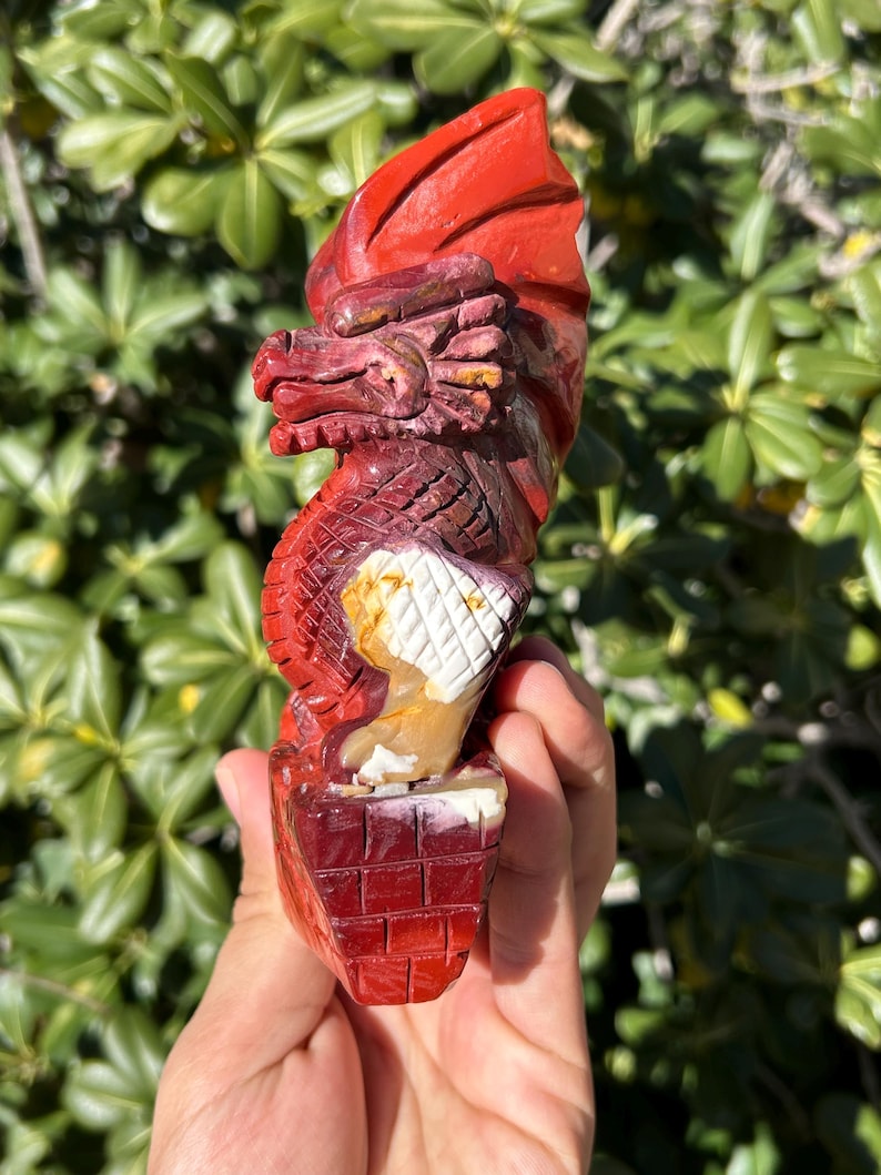 Mookaite Dragon Carving | Mookaite Crystal | Mookaite Carving ...