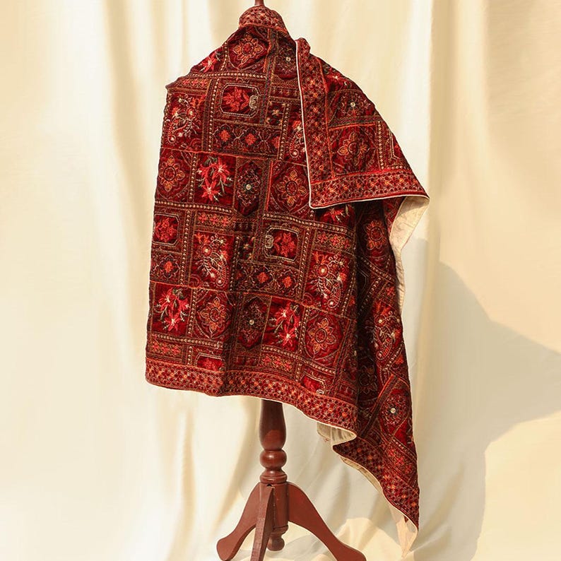 Royal Maroon Sindhi Shawl With Ethnic Kashmiri Styled Embroidery ...