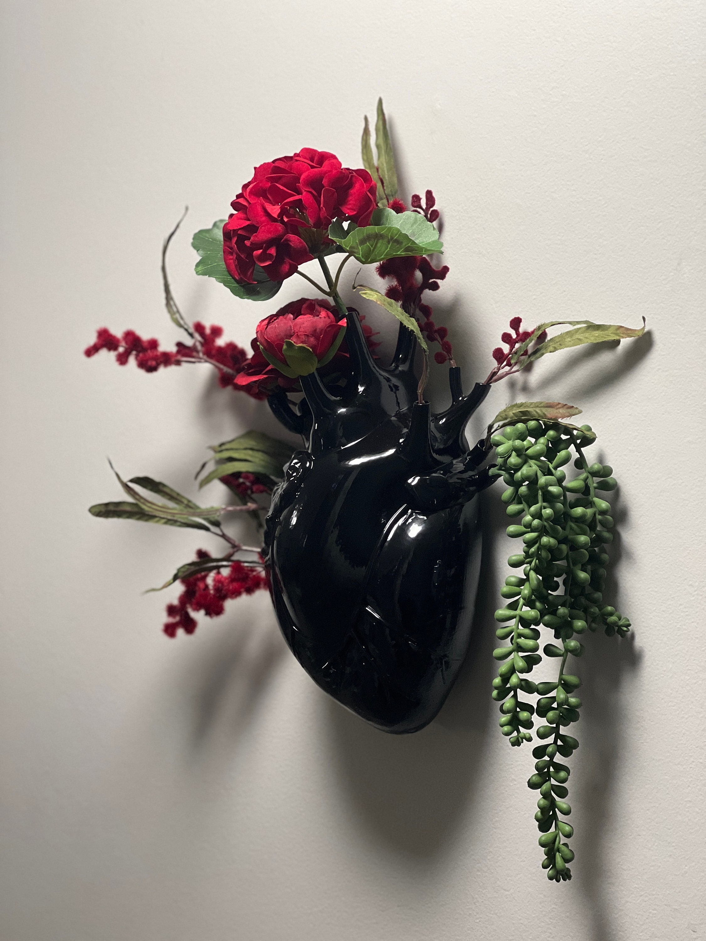 3D Printed Anatomical Heart Vase With Flowers - Etsy