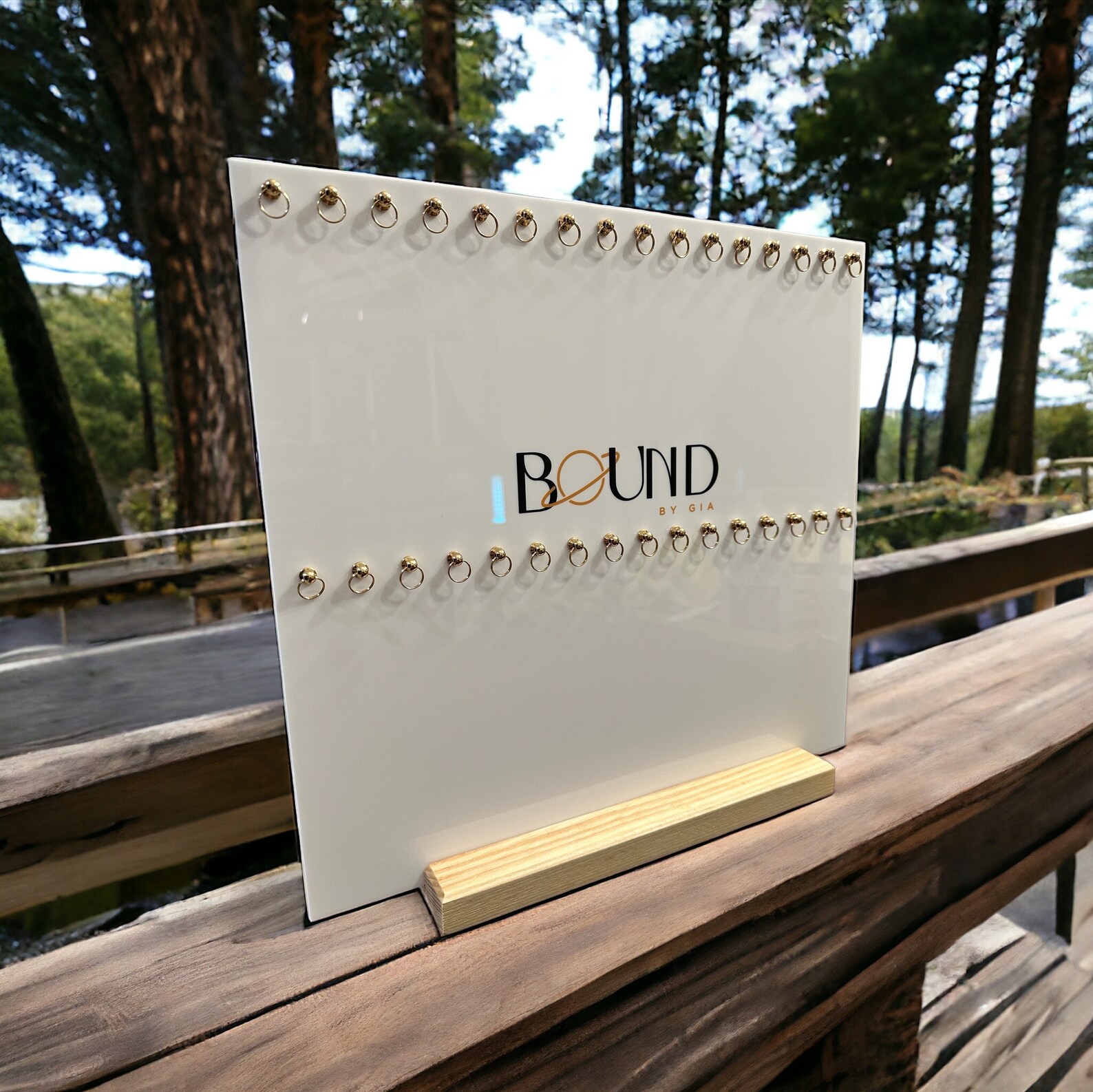 Chain Display Stand – 32 Hook Acrylic Display With Solid Wood Base ...