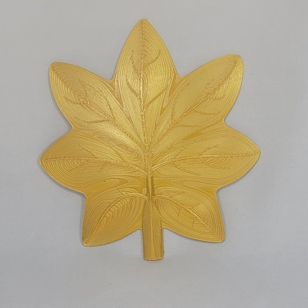 Oak Leaf Major / Lieutenant Commander / Commander / Lieutenant Colonel ...