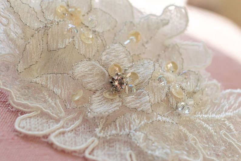 Boho Bustle Pin, Train Pin, Wedding Dress Pin, Wedding Train Brooch - Etsy