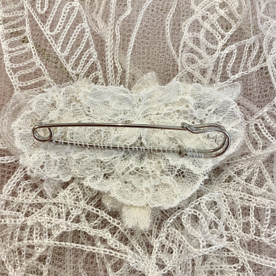 Boho Bustle Pin, Train Pin, Wedding Dress Pin, Wedding Train Brooch - Etsy