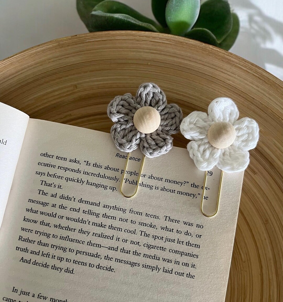 Handmade Crochet Flower Bookmark Paperclip: Book Lover Gift - Etsy