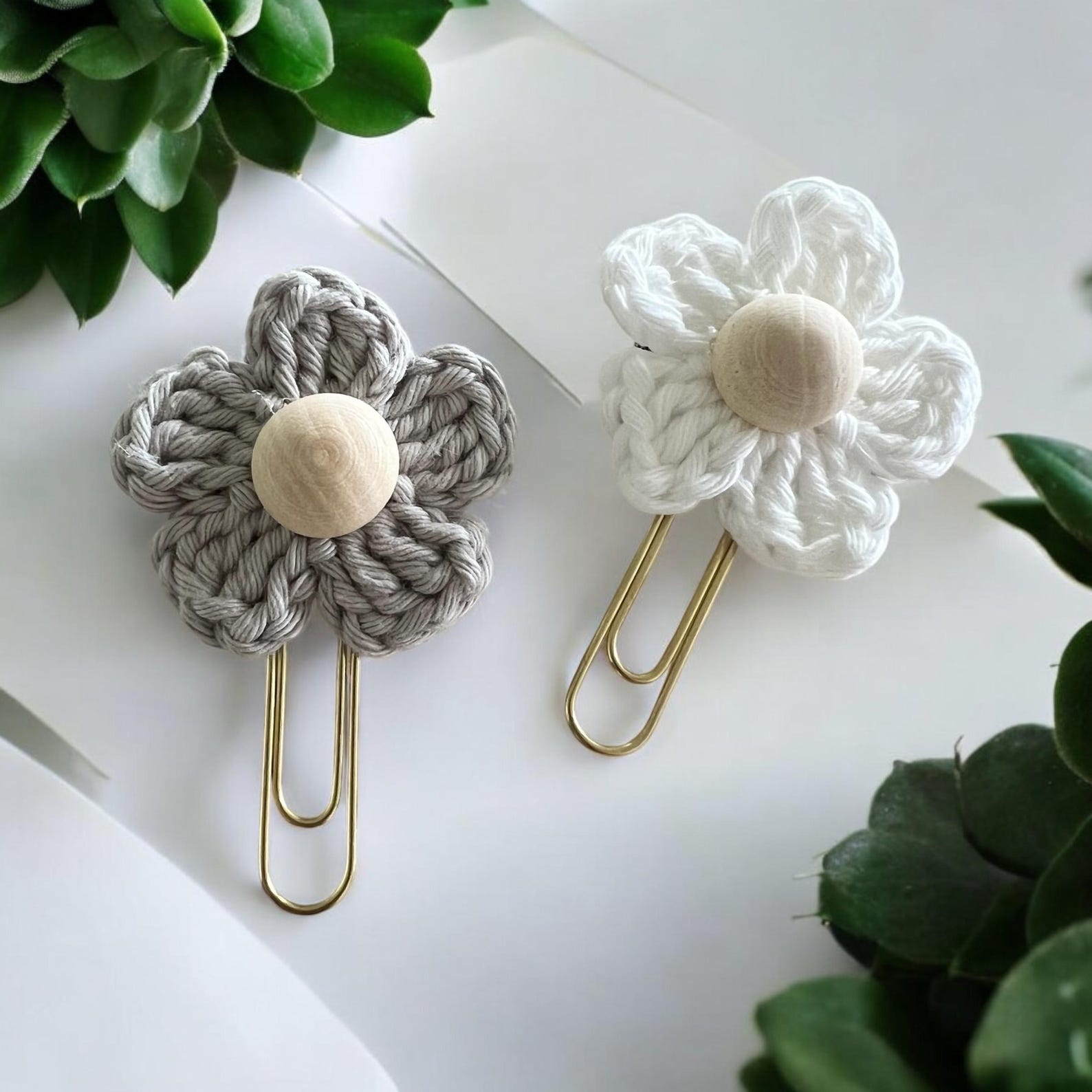 Handmade Crochet Flower Bookmark Paperclip: Book Lover Gift - Etsy
