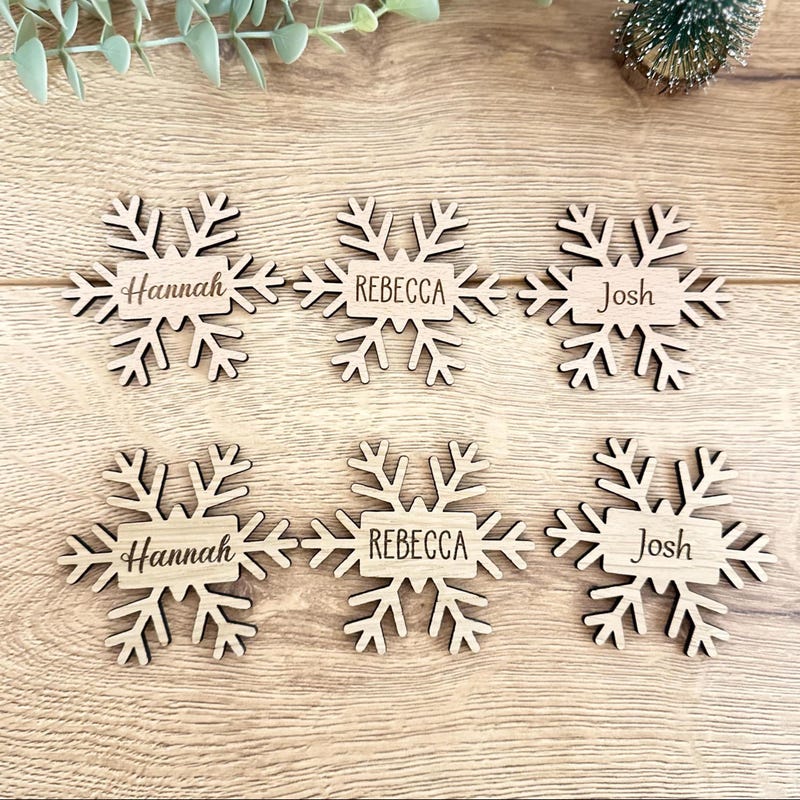 Snowflakes Table Gift - 60+ Gift Ideas for 2025
