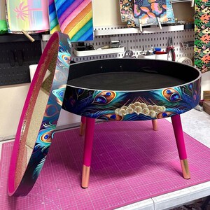 Round Coffee Table , Peacock Design, Blue, Teal and Turquoise Feathers ...