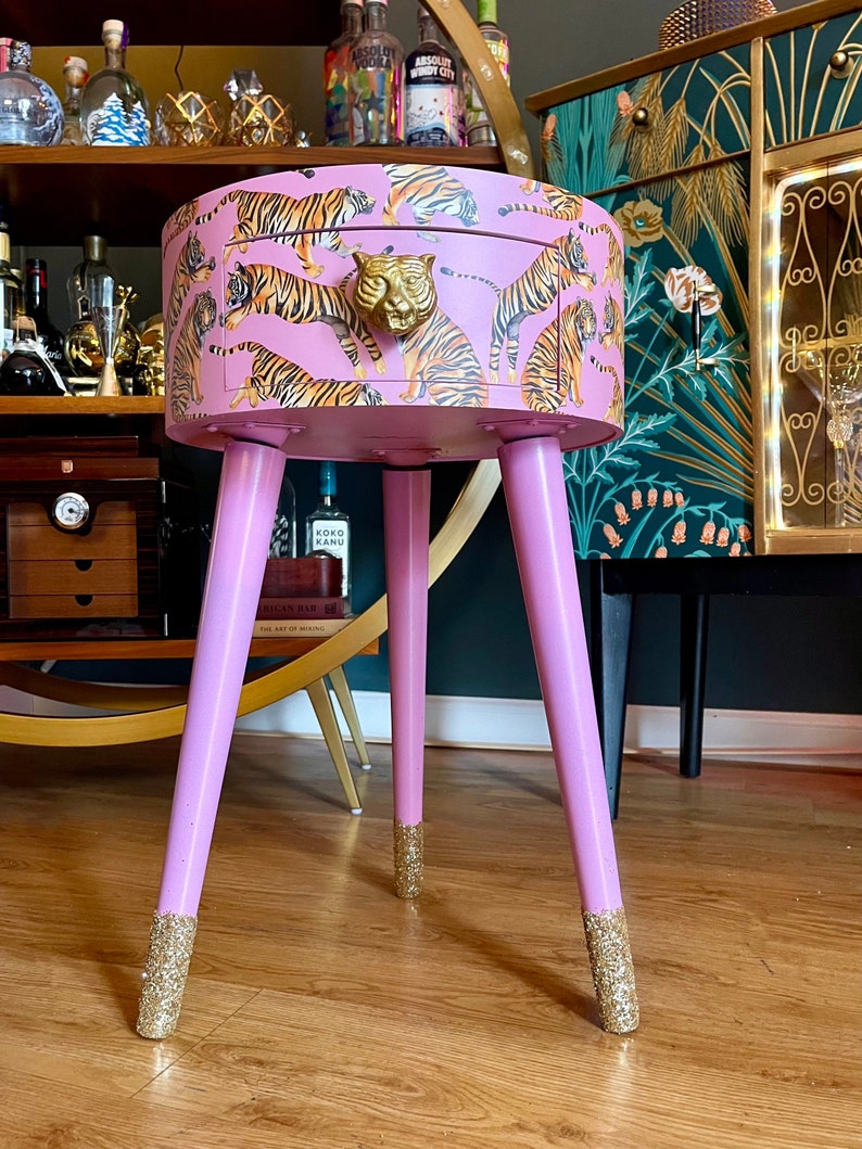 Bedside Table With Glitter Top. Light Pink Tiger Round Table. - Etsy