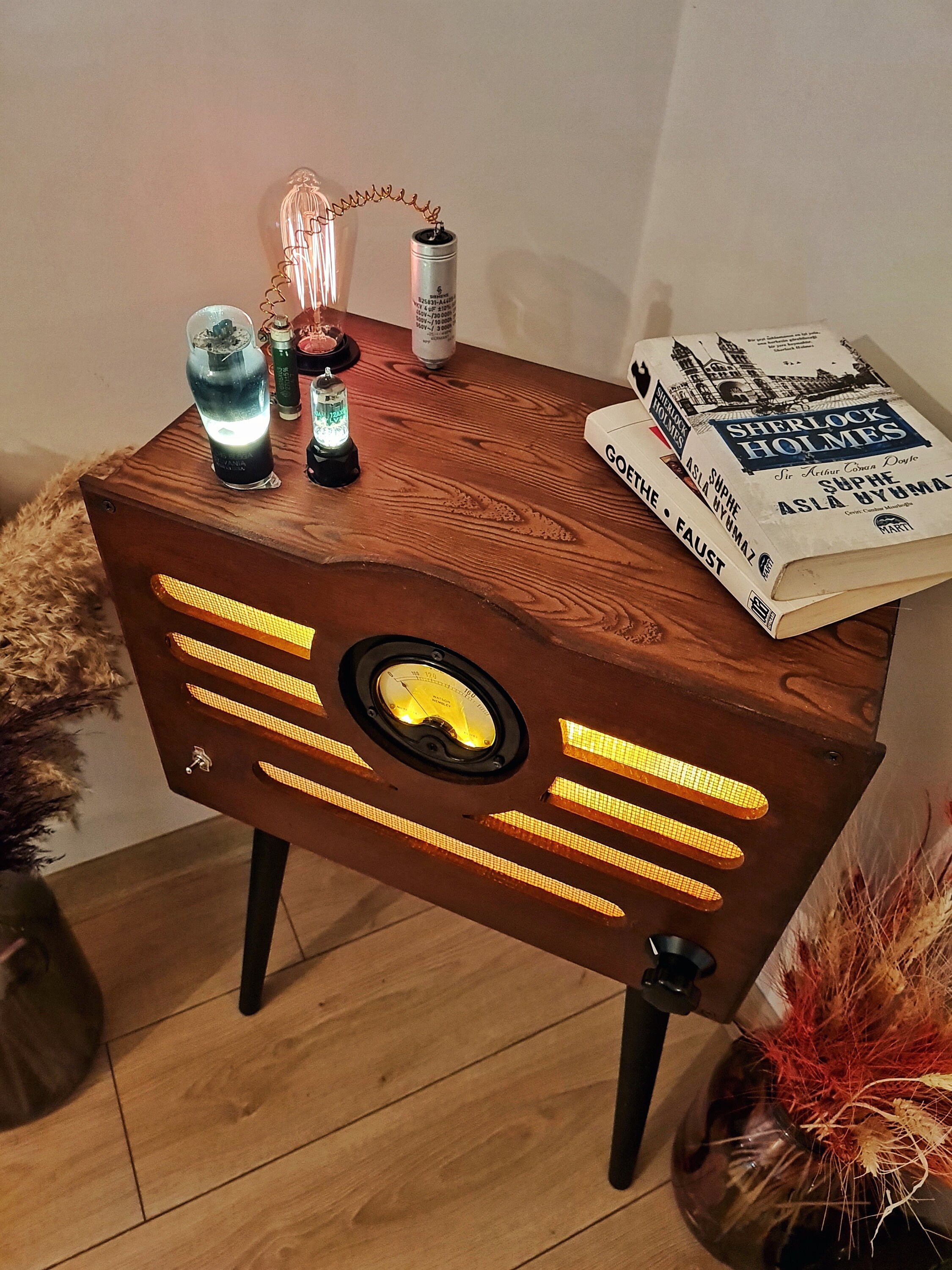 Vintage Wooden Vacuum Tube Radio Floor Lamp, Retro Radio Bedside Lamp ...