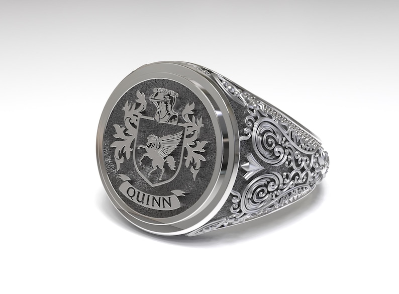 Personalized Family Crest Signet Ring, Coat of Arms Ring, Family Crest ...