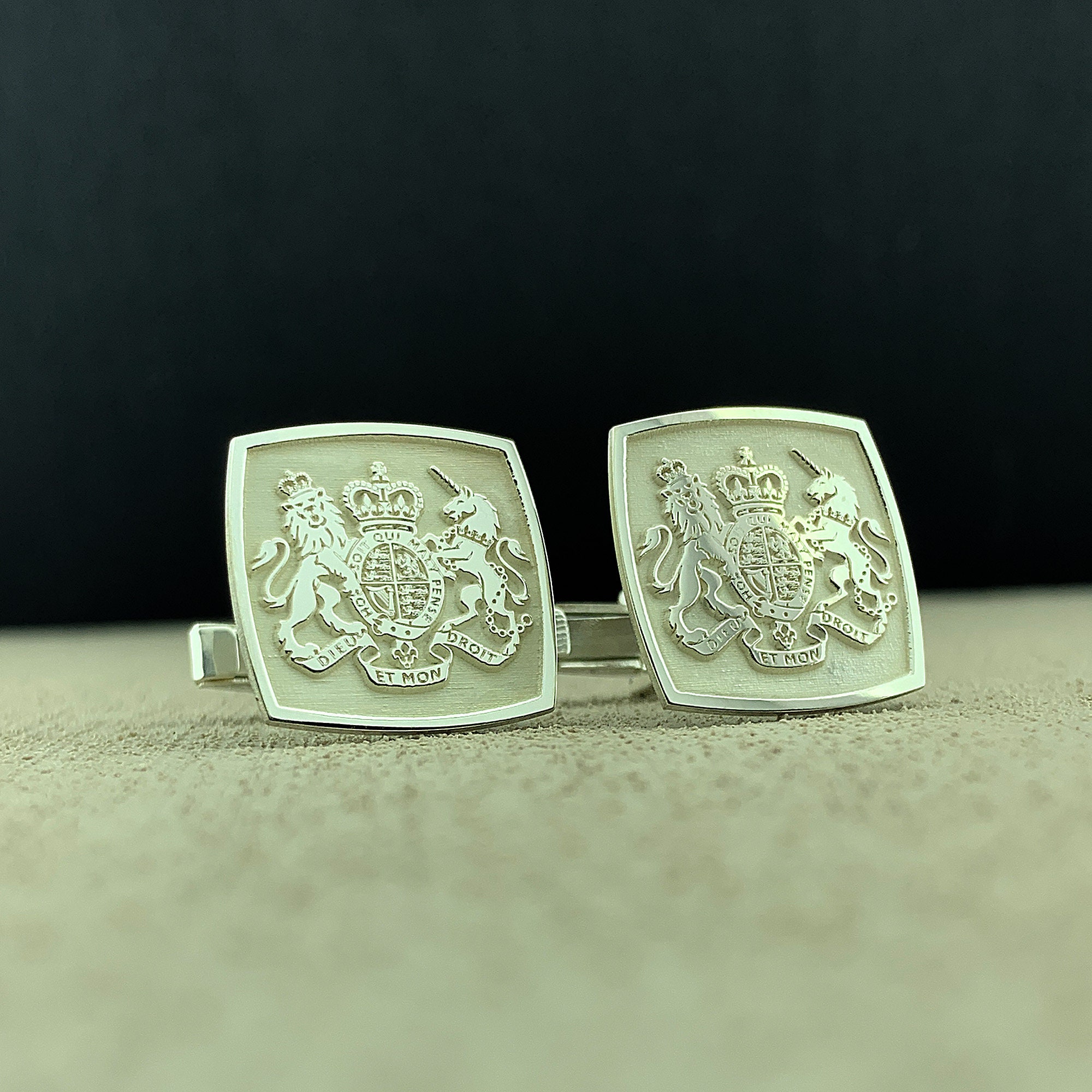 Coat of Arms Cufflinks Family Crest Cufflinks Custom Signet - Etsy UK