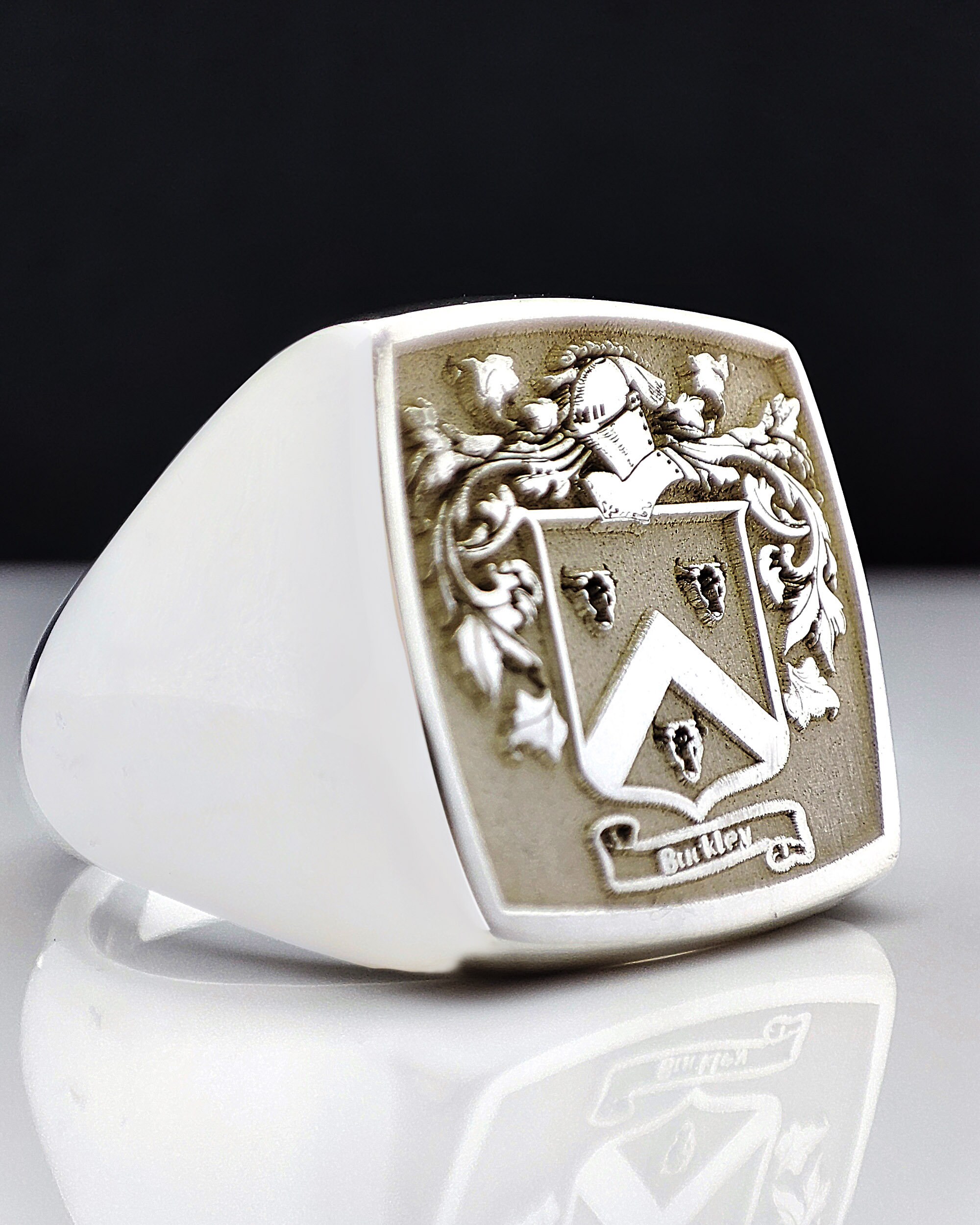 Family Crest Signet Ring – Custom Coat of Arms Seal Ring, Personalized ...