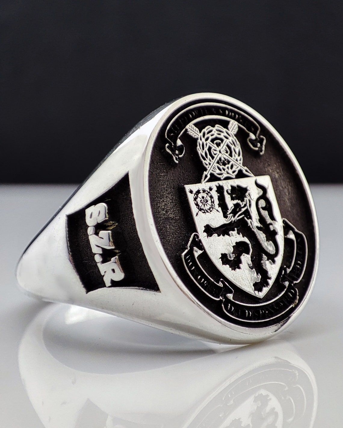 Coat of Arms Logo Ring College Ring Class Ring Personalized - Etsy