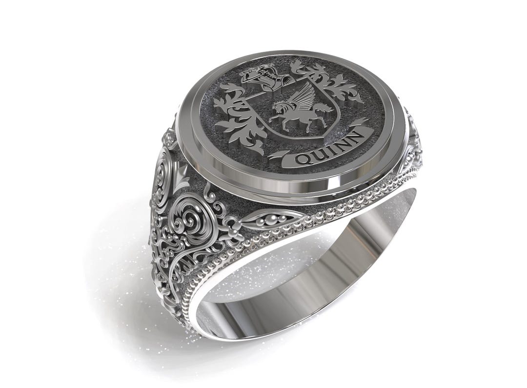 Personalized Family Crest Signet Ring, Coat of Arms Ring, Family Crest ...
