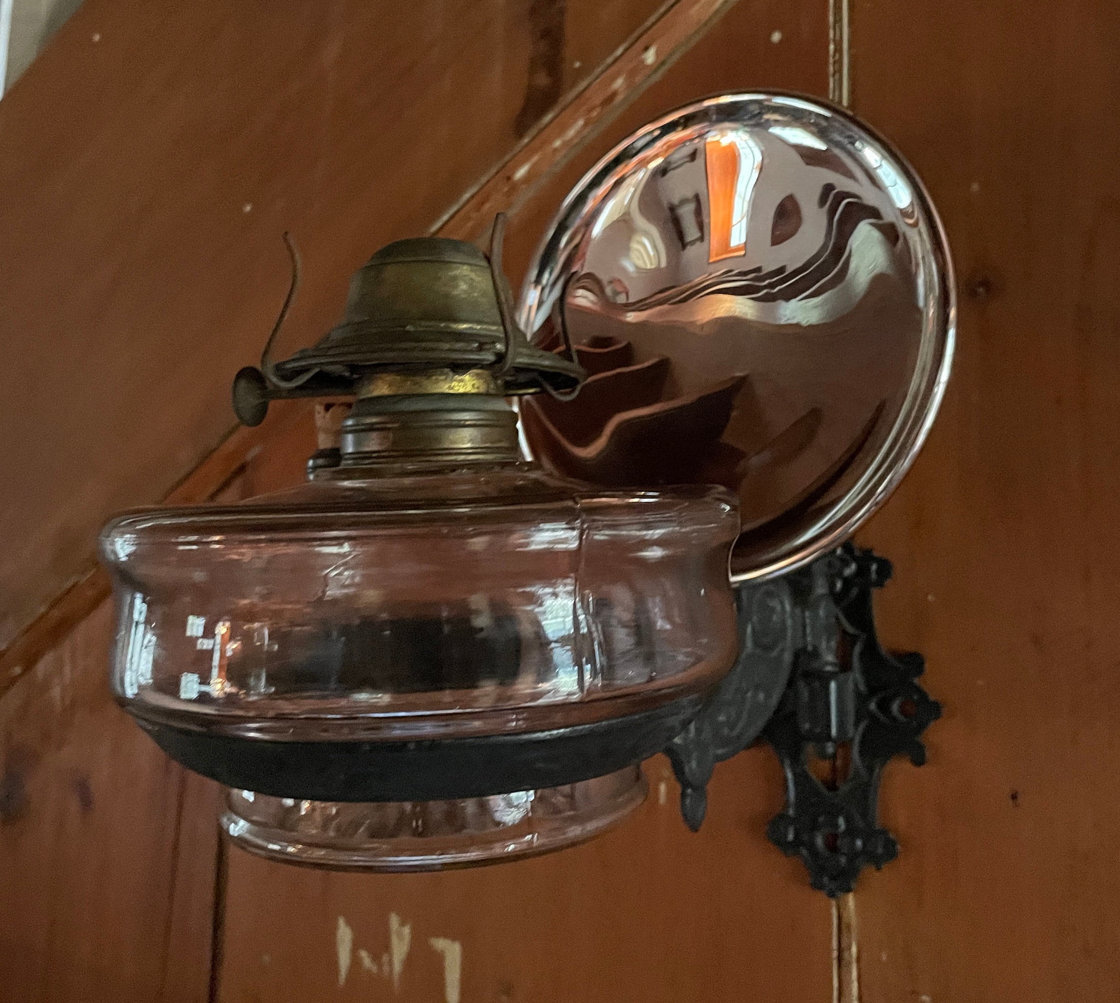 Antique Cast Iron Oil Lamp With Mercury Reflector Wall Mount Queen Anne ...