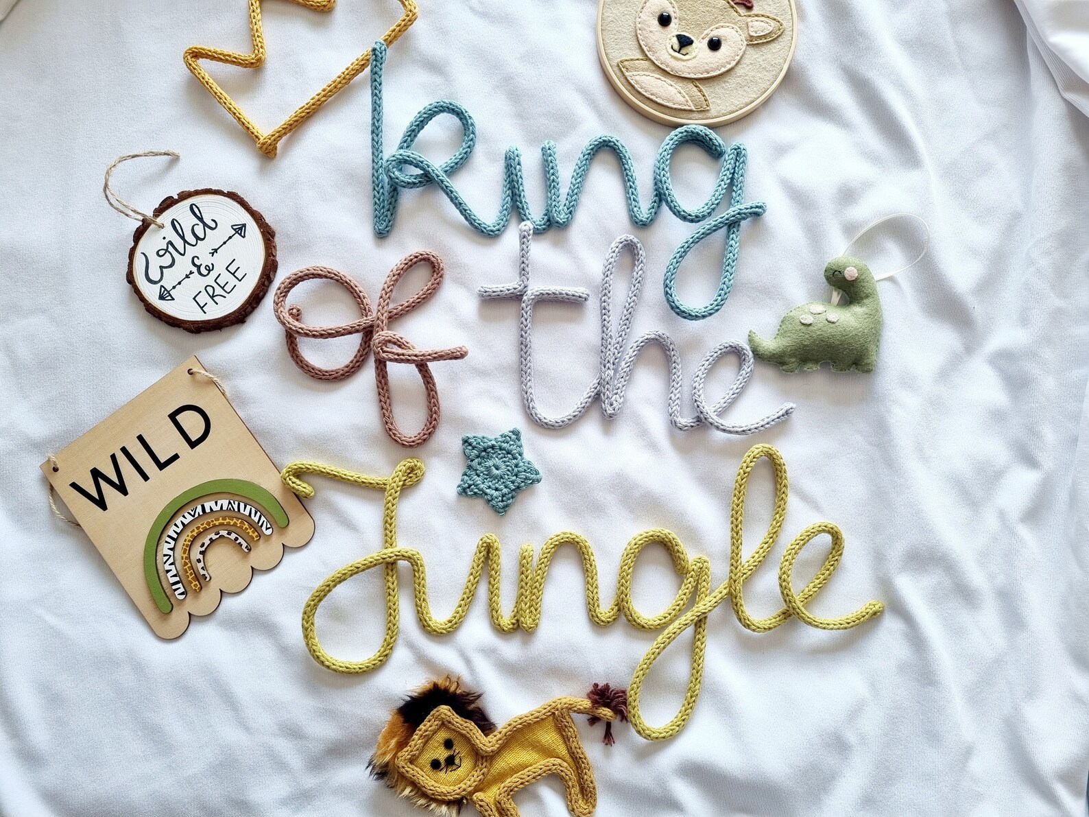 King/queen of the Jungle Wire Sign | Welcome to the Jungle L Play Room ...