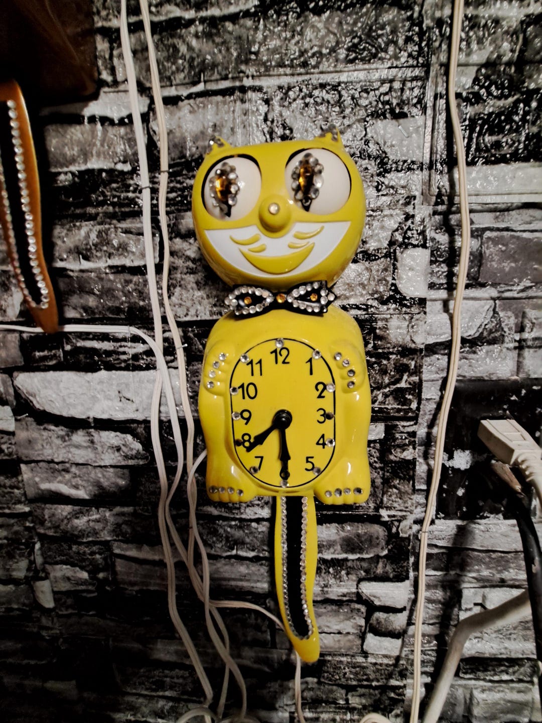 Kit Cat Clock 1960's Yellow Jeweled Clock, 110v Electric, Restored - Etsy