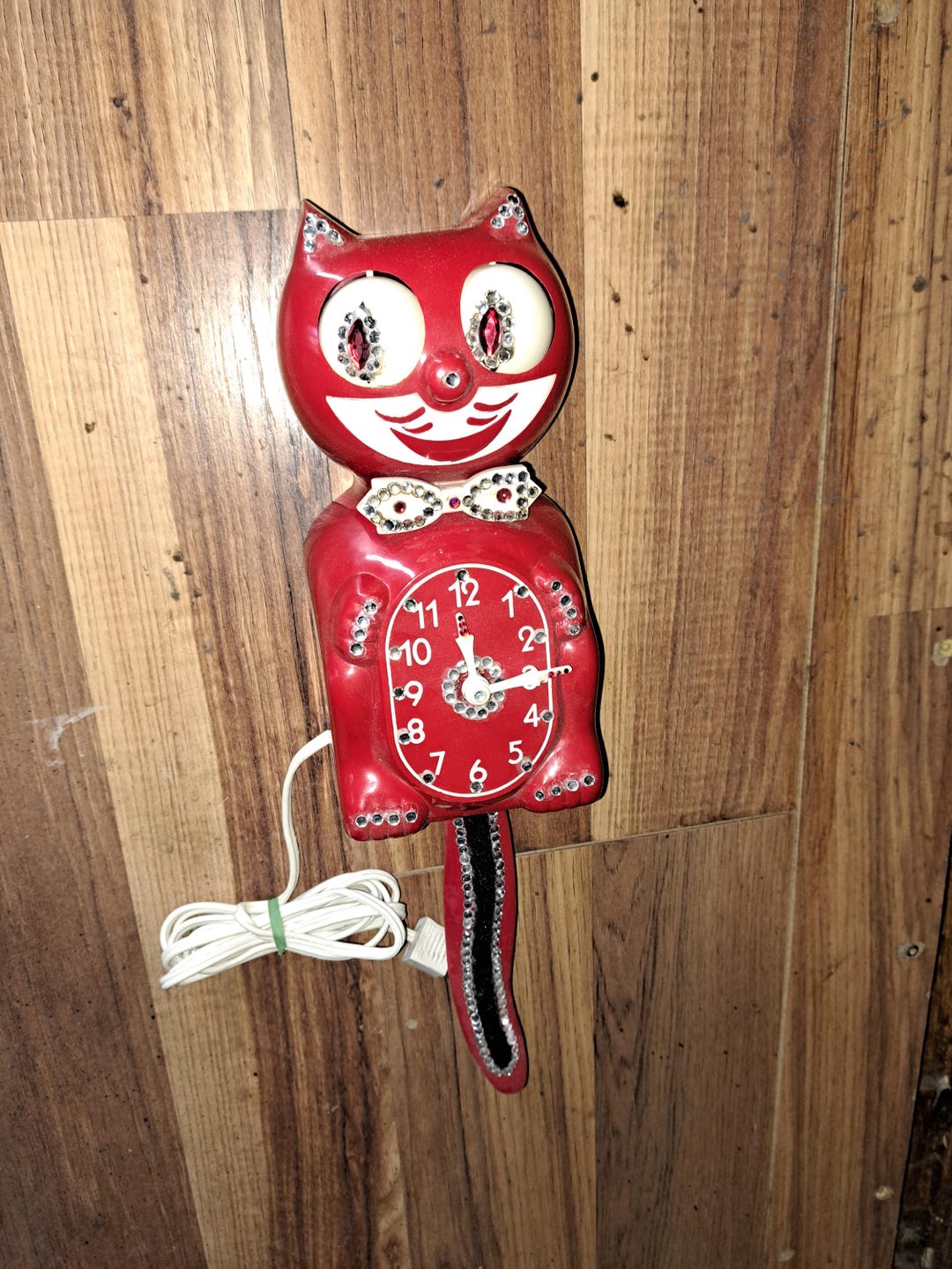 KIT CAT CLOCK Model D3 1960s Red Jeweled Red Eyes Electric Refurbished ...