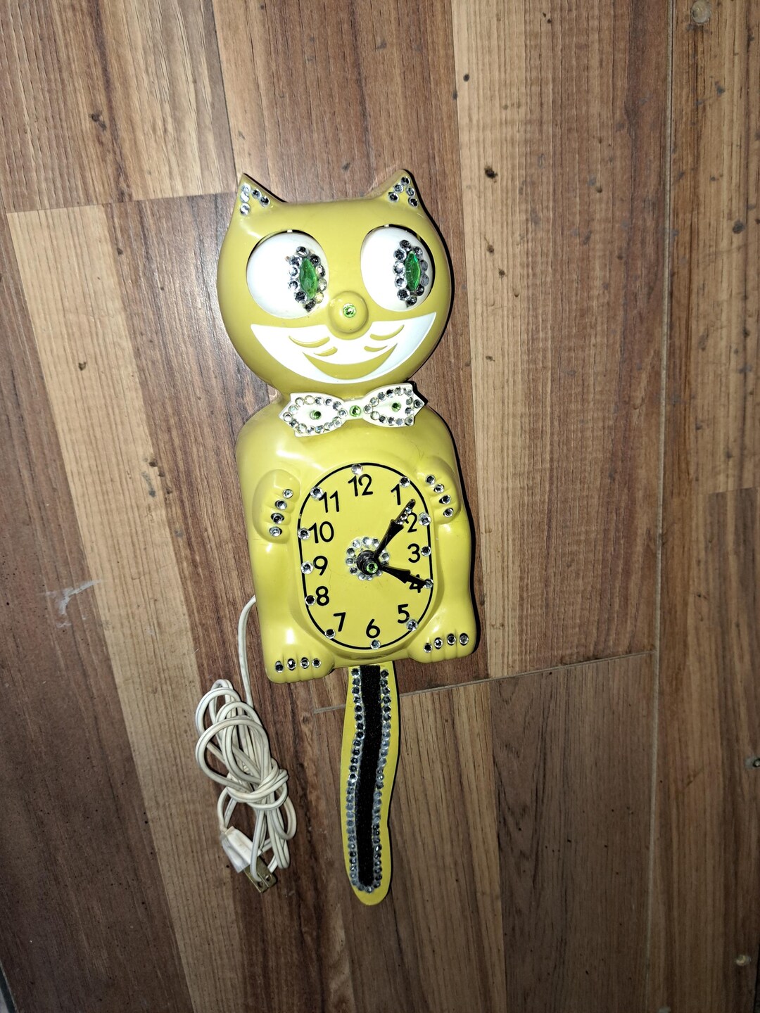 KIT CAT CLOCK 1960s Electric, Model D3, Yellow, Jeweled, Green Eyes ...