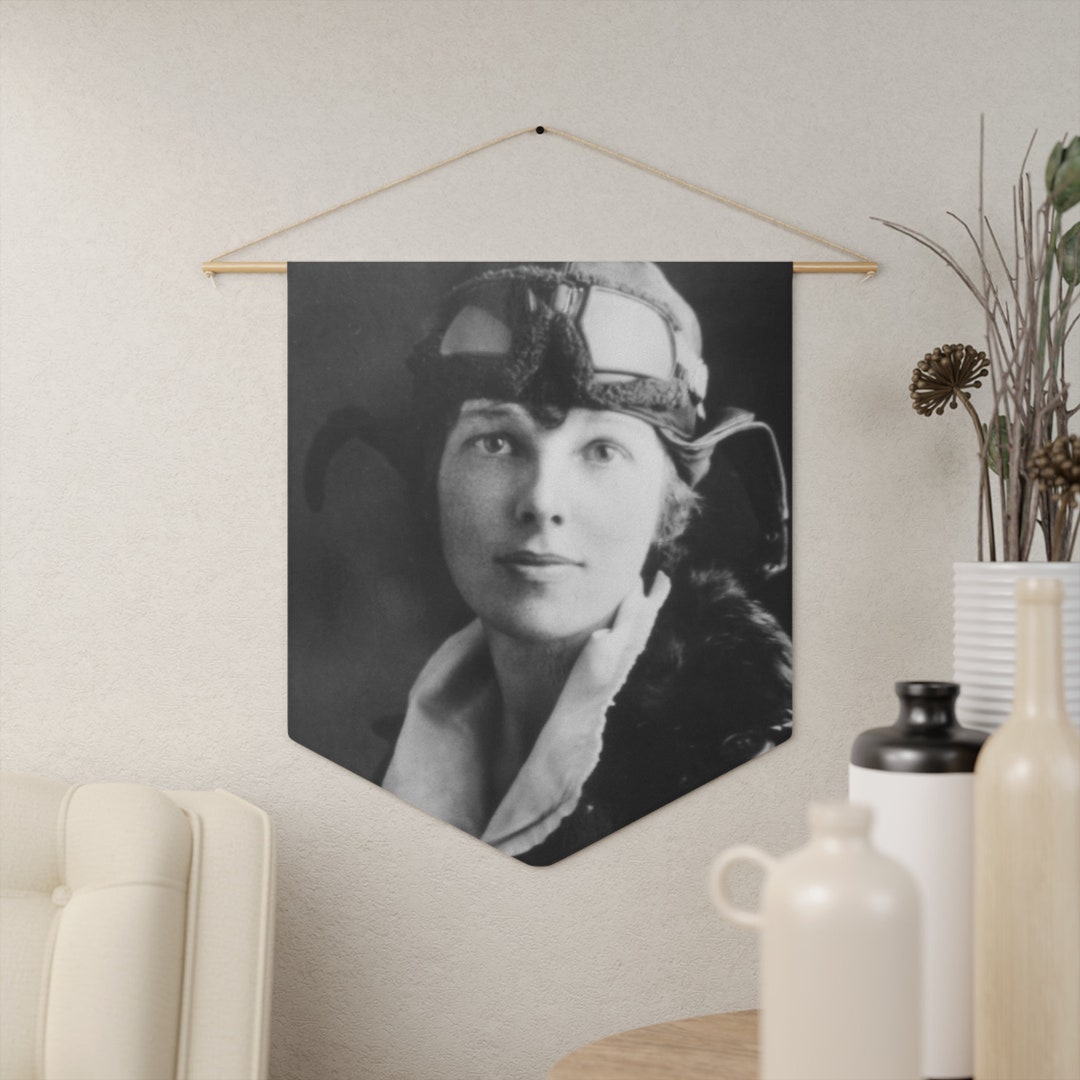 Amelia Earhart Pennant Aviation/famous/explorer/woman/plane/mystery ...