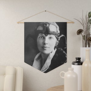 Amelia Earhart Pennant Aviation/famous/explorer/woman/plane/mystery ...