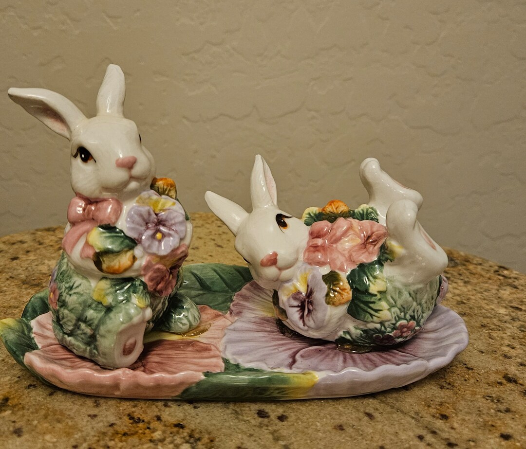 Easter Spring Corner Ruby CR Spring Collection Salt and Pepper Shaker ...