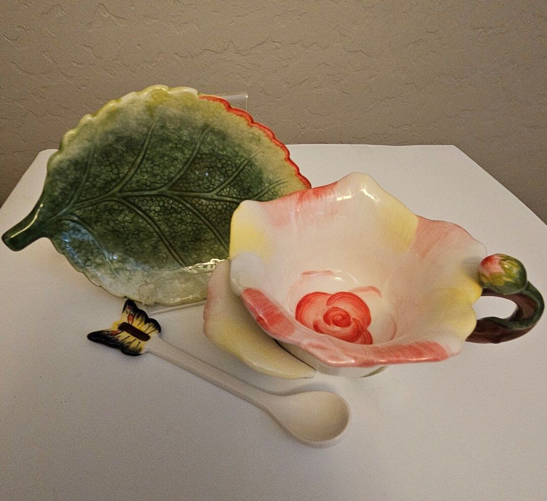 Corner Ruby CR Teacup Garden Collection White on the Outside With ...