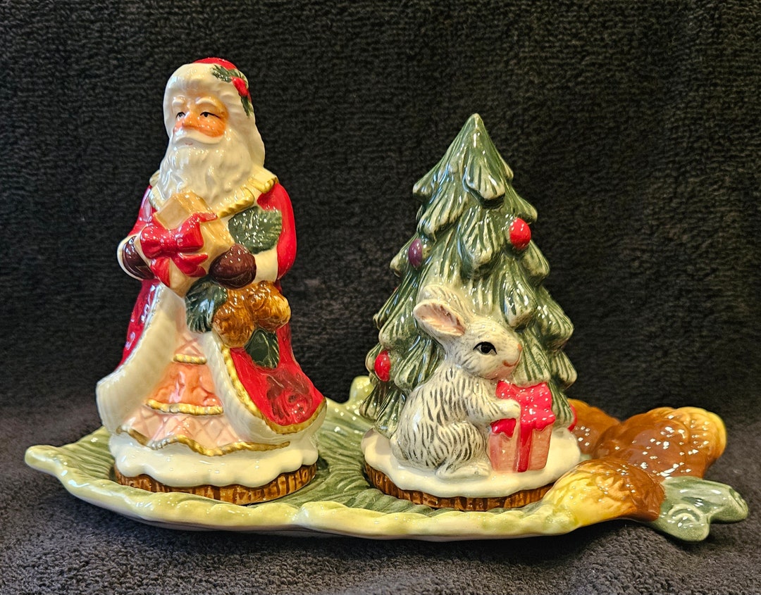Christmas Corner Ruby CR Santa and Christmas Tree Salt and Pepper ...