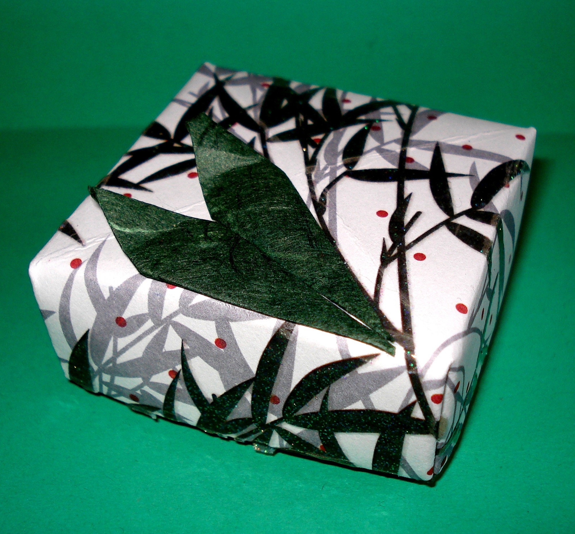 Small Origami Boxes With a Leaf Design. Other Colours Available ...