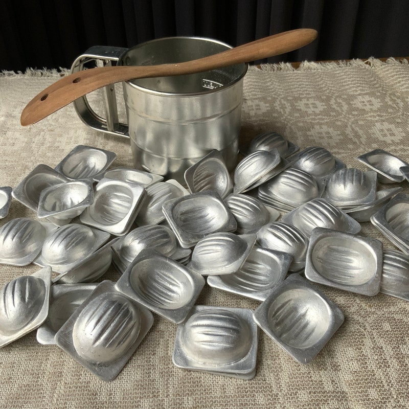 Vintage Baking Mold - Etsy