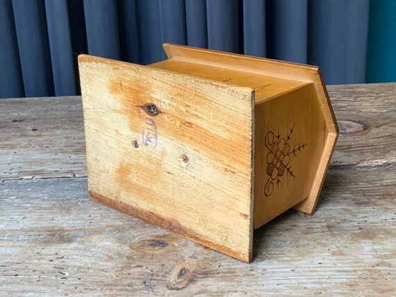 Wood Cigarette Box, Vintage Cigarette Dispenser, Hand… - Gem