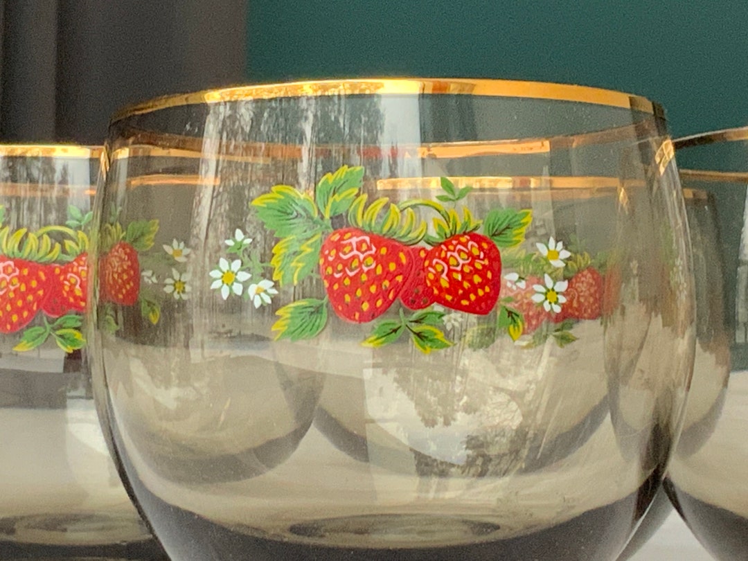Strawberry Glasses Set of 4 Assorted Vintage Glass Tumblers for Juice ...
