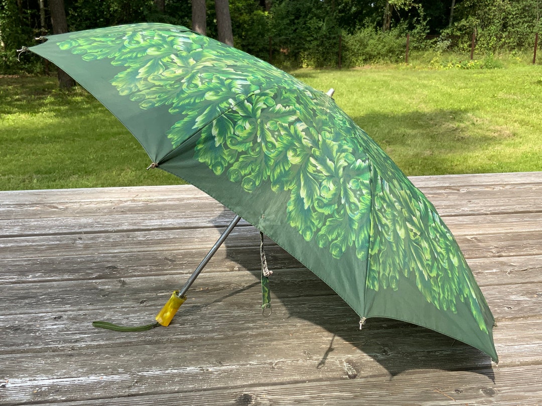 Moon Bat Vintage Parasol Umbrella From the 70s, Bakelite Handle, Made ...