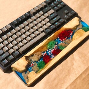 Blue River Koi Fish Wrist Rest,resin Aquarium Wrist Rest,resin River ...