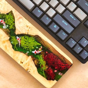 Green River Koi Fish Wrist Rest,resin Aquarium Wrist Rest,resin River ...