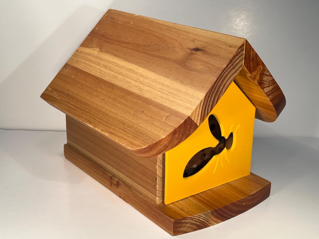 Bee Hive Nesting House/cabin - Garden Pollinators Home - Made of ...