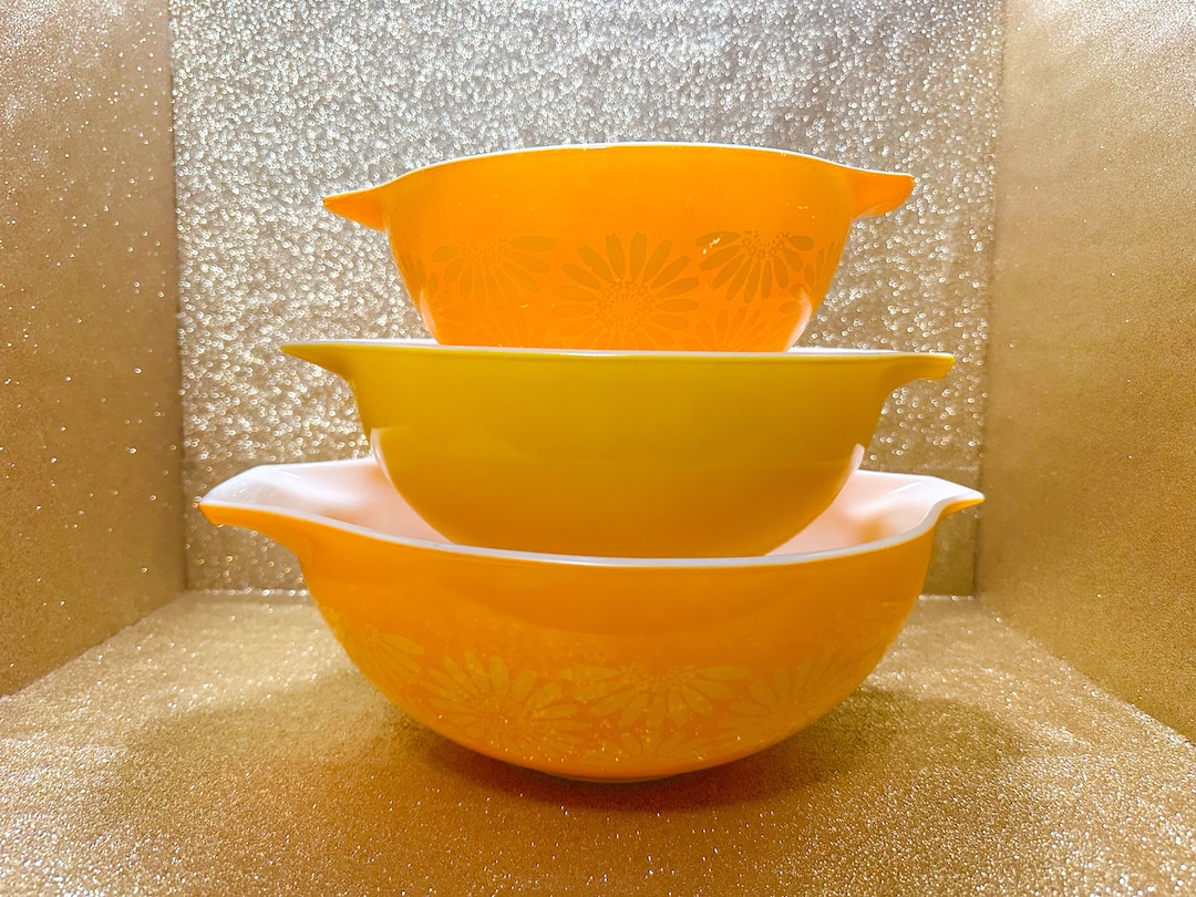 Vintage Pyrex Sunflower Daisy Cinderella Nesting Bowls - Etsy