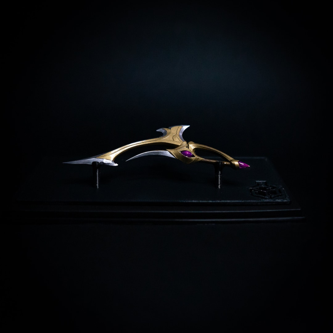 Prestige Battle Queen Diana Weapon League of Legends Fan Art - Etsy