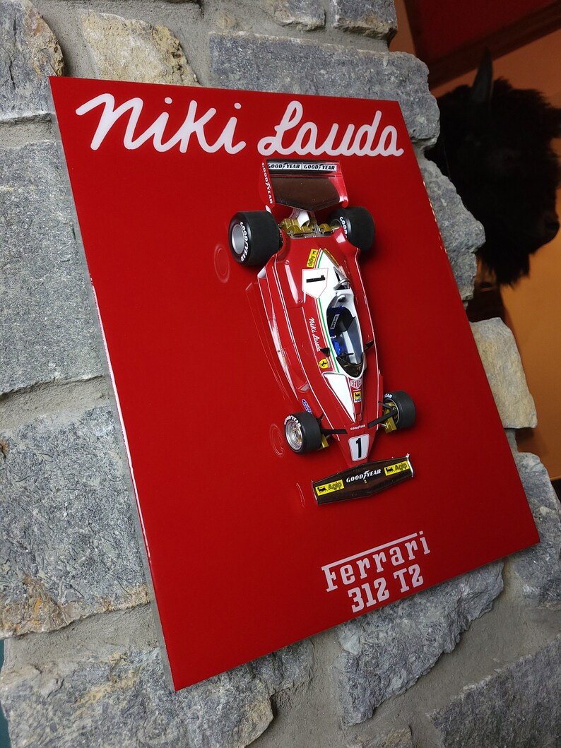 1/18 F1 Ferrari 312 T2 1976 Driven by the Legendary Niki Lauda on A ...