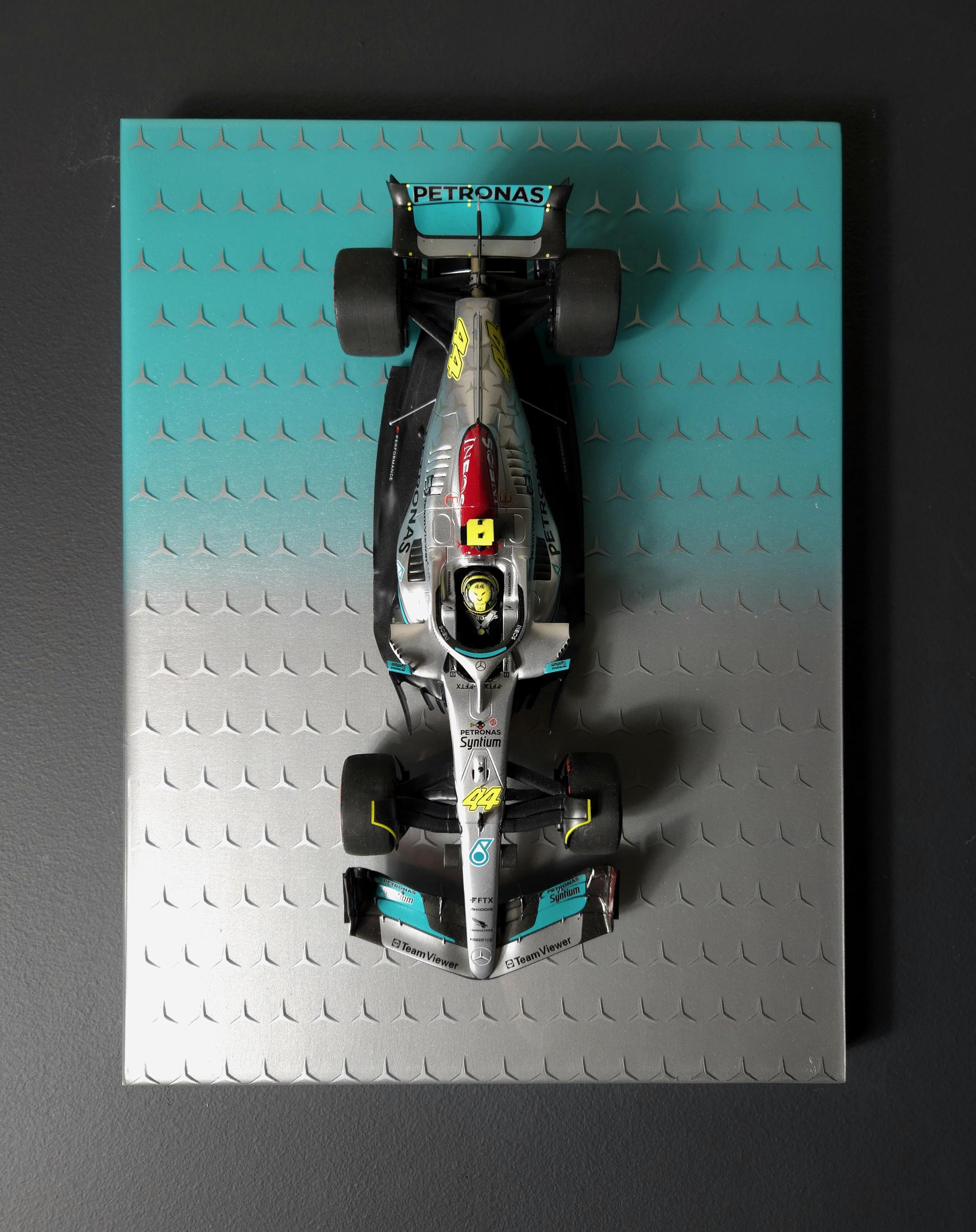 1/18 Mercedes AMG Petronas W13 F1 Lewis Hamilton Minichamps Diecast ...