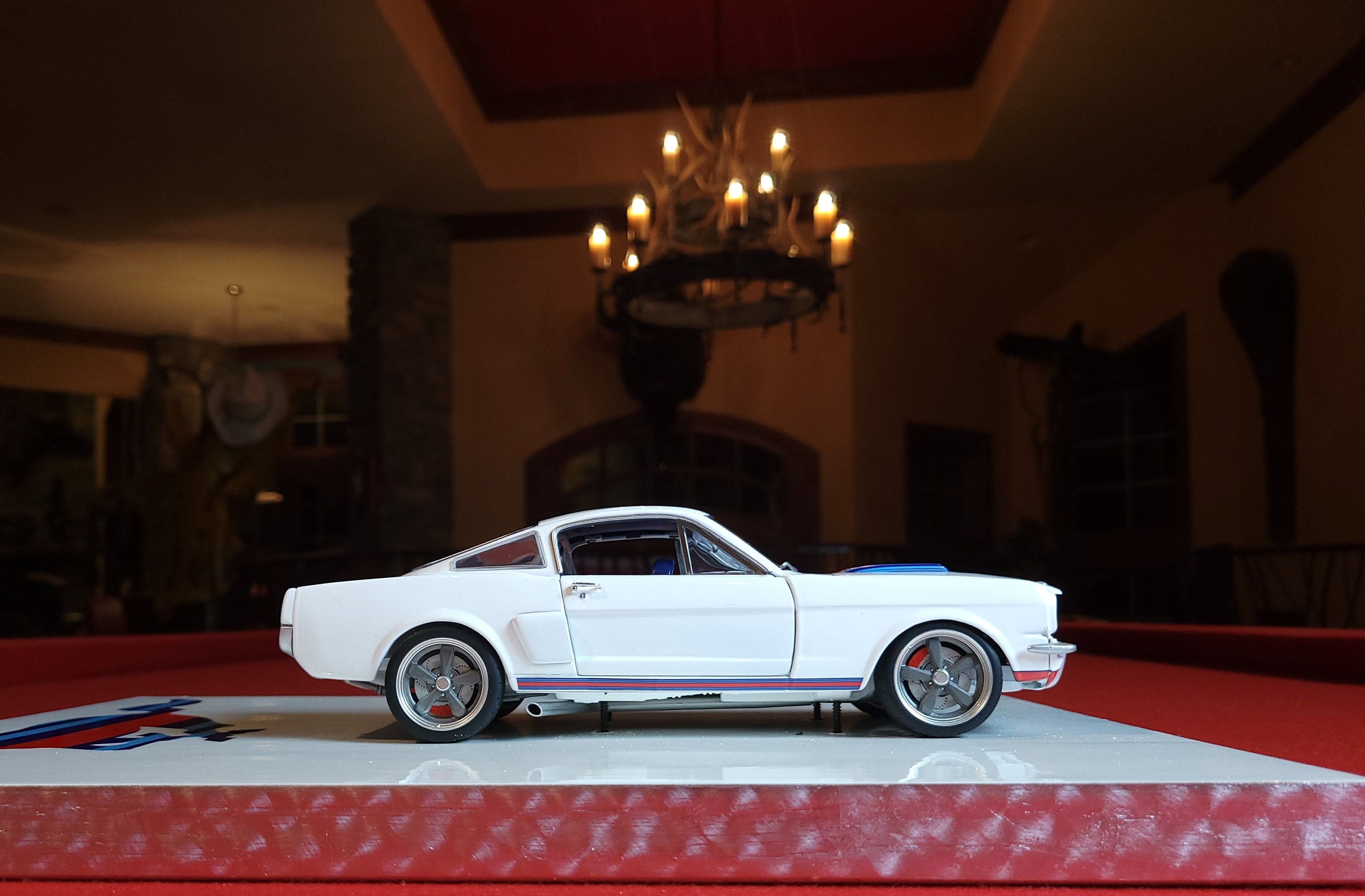 1/18 1965 Shelby GT350R Ford Mustang Martini Racing Diecast Model on A ...